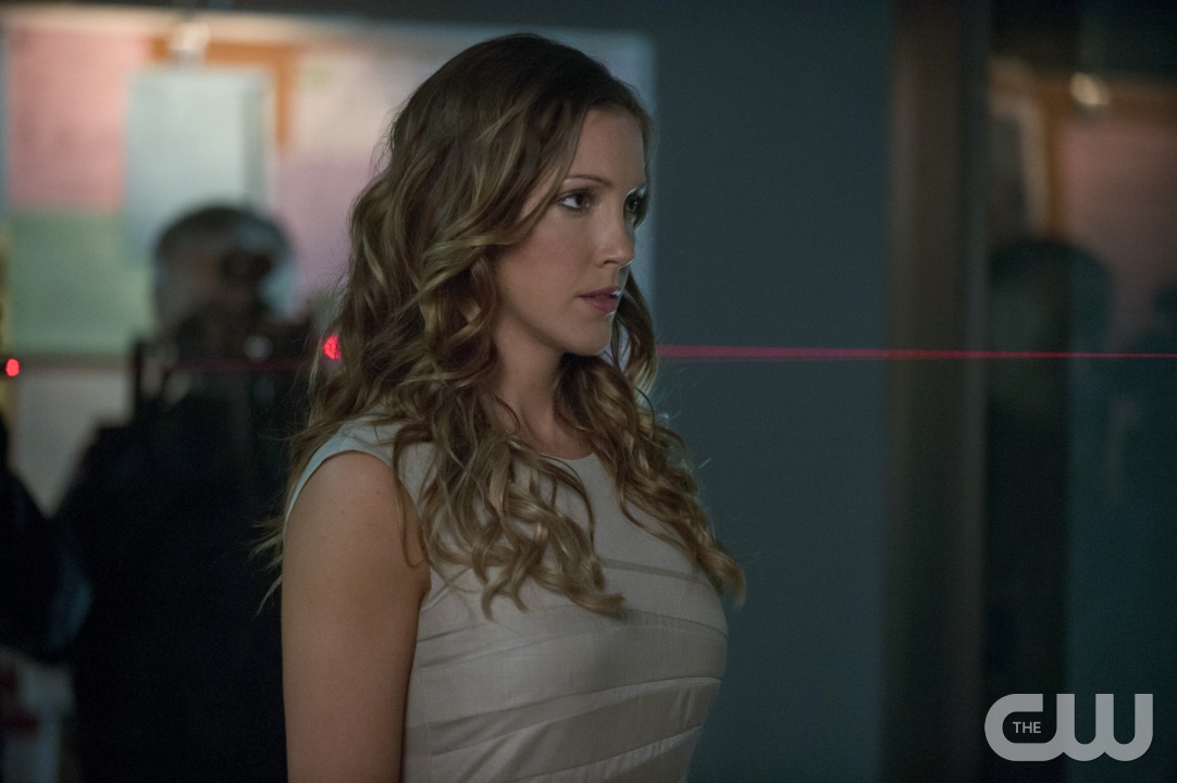 Arrow Photos | Stephen Amell - Broken Dolls