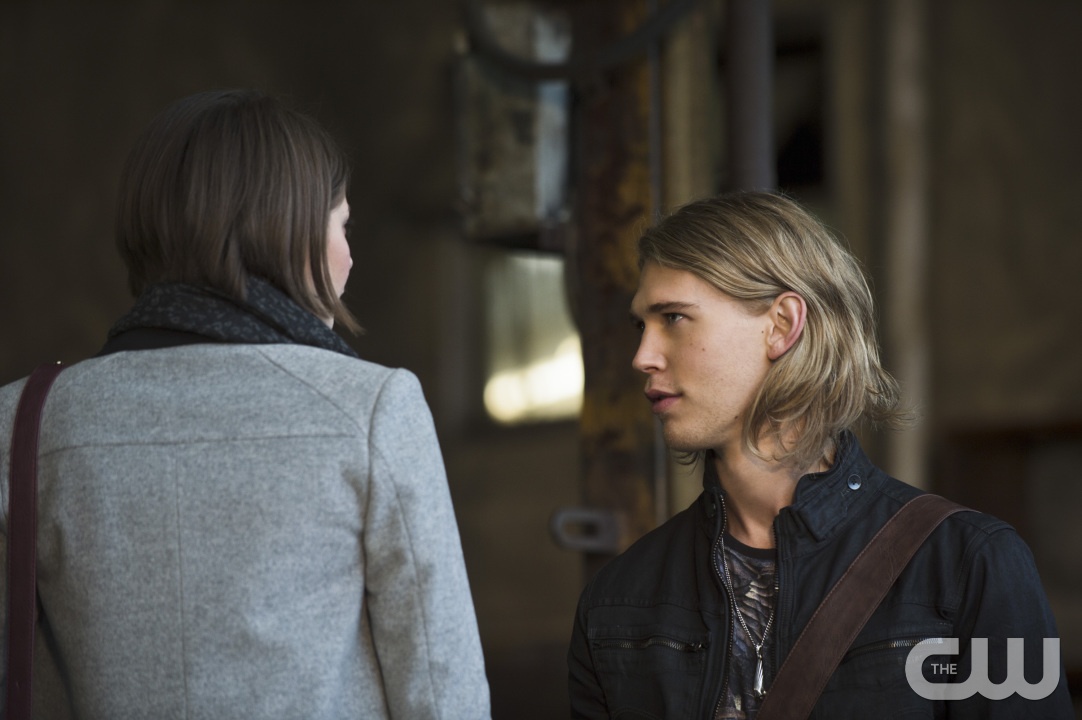 Arrow Photos | Willa Holland - Midnight City